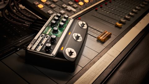 The Ultimate Guide to Guitar Effects Pedal Order and Signal Chain ...