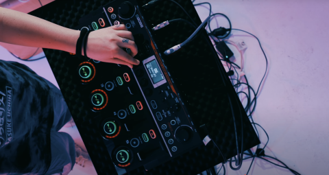 The Complete Guide to Loop Pedals for Multi-Instrumentalists and ...